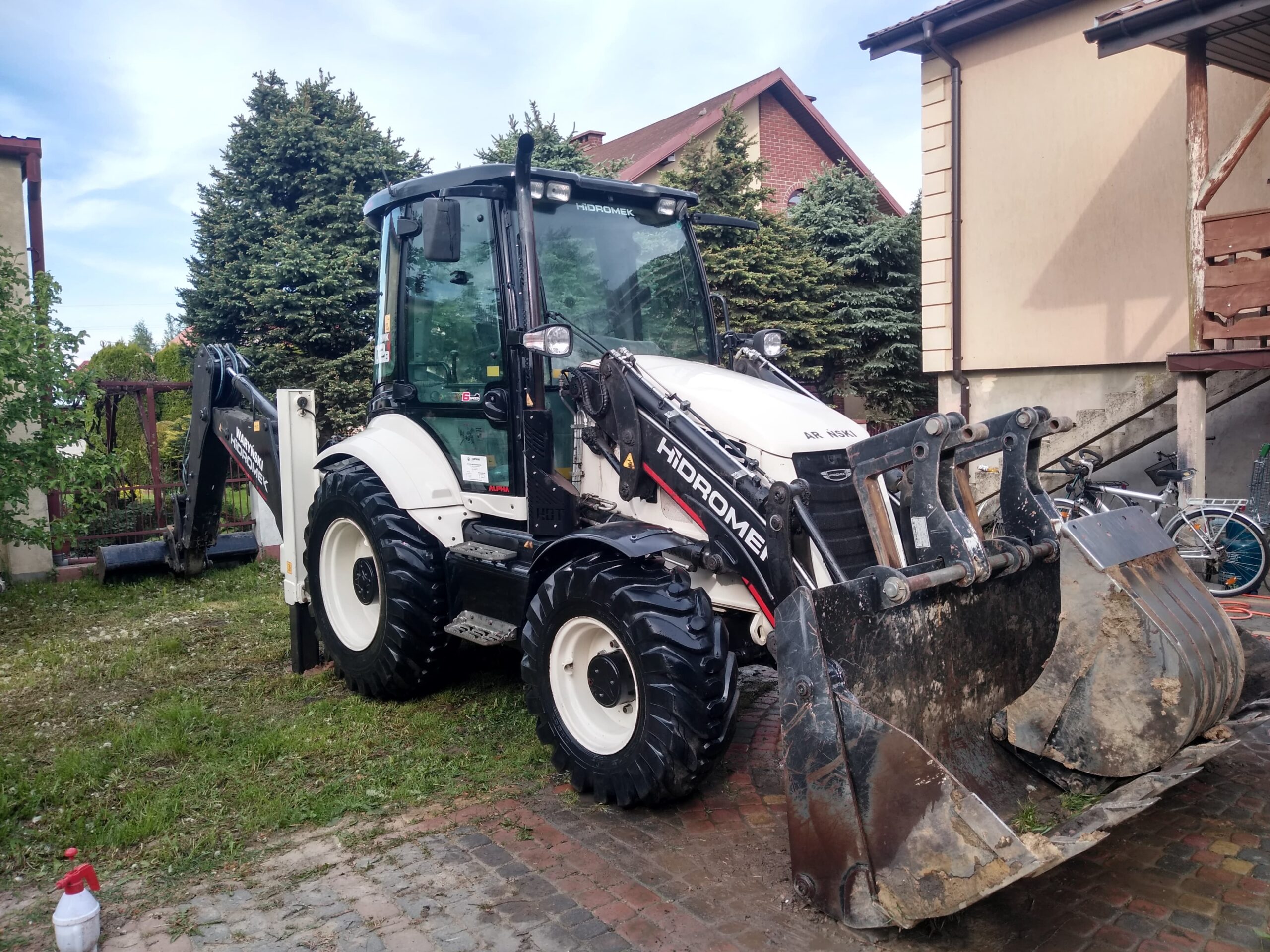 Używane maszyny budowlane na sprzedaż - Waryński
